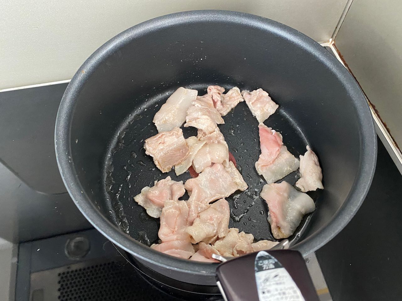 【日本煮婦】冬定番「豚汁」（豬肉味噌湯）怎麼做？ | wu-channel 東京私手帖